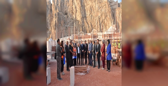 Eski Van Şehri tarihi yapılarıyla ayağa kaldırılıyor